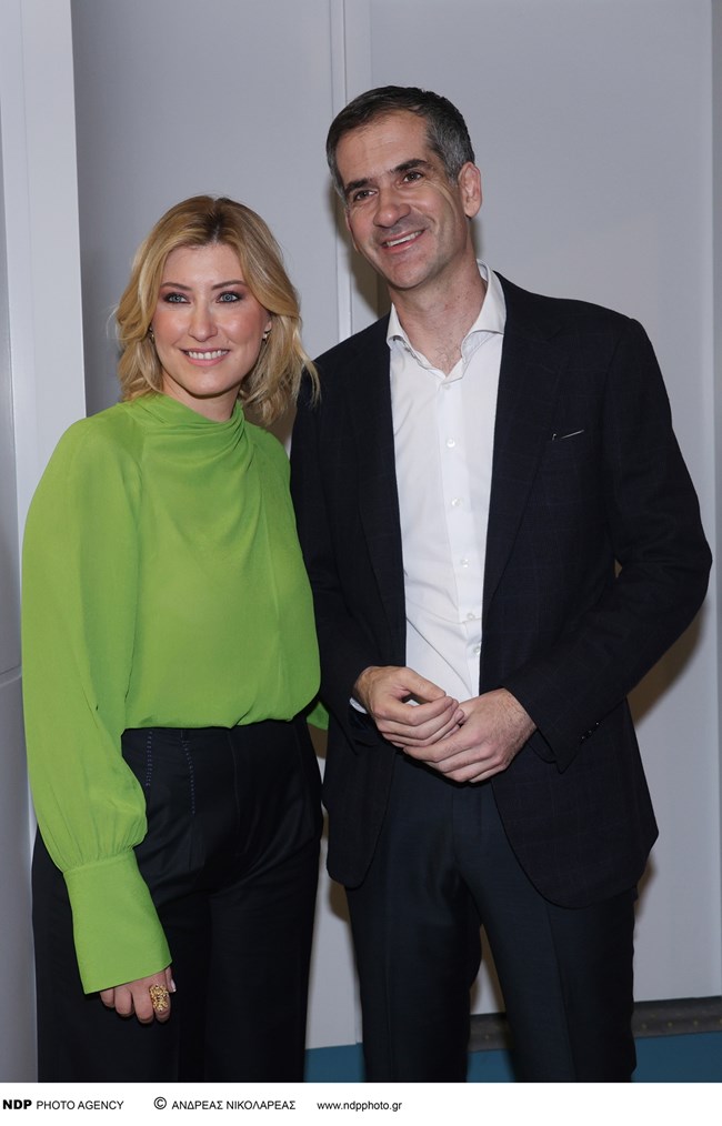 "Σα δυο σταγόνες νερό": Η Σία Κοσιώνη μαζί με τη σικάτη μητέρα της, Δήμητρα