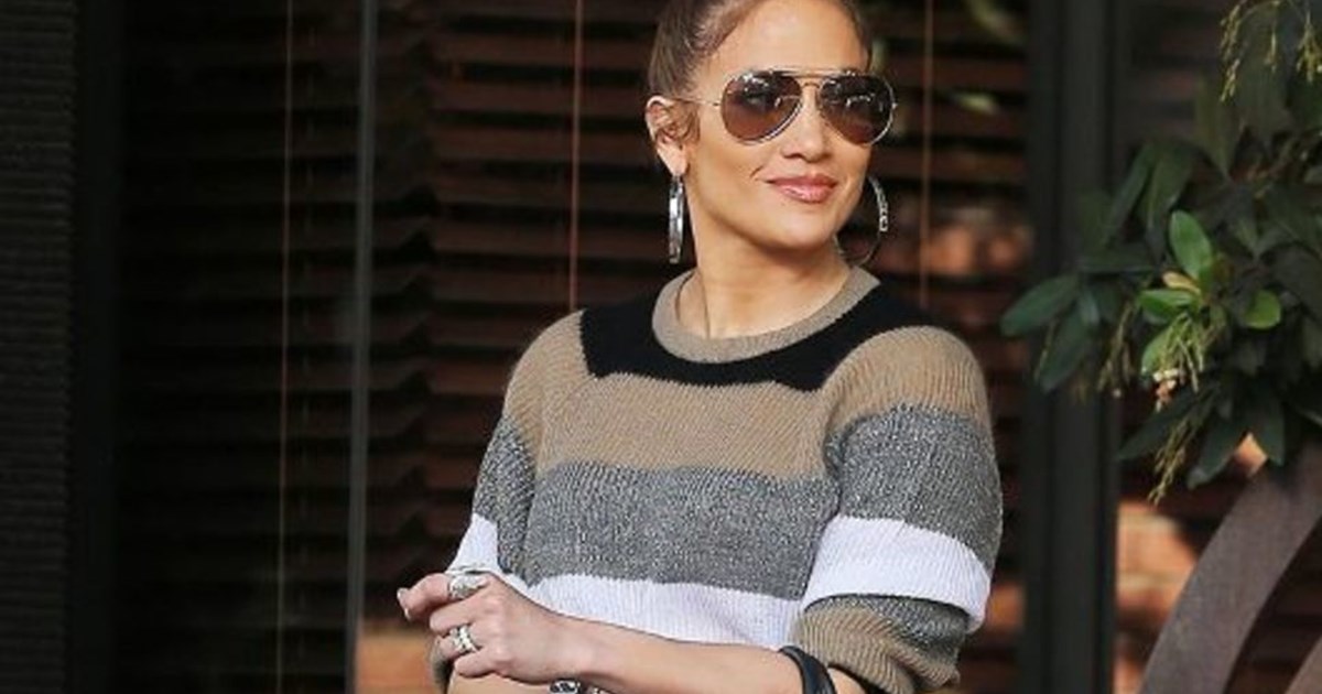 Μας μπέρδεψε όλους. Η Τζένιφερ Λόπεζ τι στο καλό φοράει; Φούστα ή ...